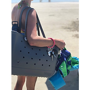 HADLEY MAE DESIGNS Key Ring Bracelet Keychain Wristlet Keychain Bangle Key Ring (Black)