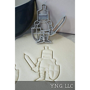 KNIGHT IN SHINING ARMOR WITH SWORD RENAISSANCE MEDIEVAL MIDDLE AGES COOKIE CUTTER MADE IN USA PR776