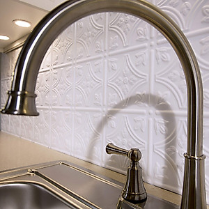 FASÄDE Traditional Style/Pattern 1 Decorative Vinyl 18in x 24in Backsplash Panel in Matte White (5 Pack)