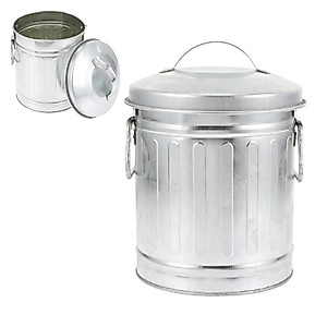 WRITWAA 1Pc Mini Desktop Iron Wastebasket, Decorative Bucket Shaped Rubbish Bin with Cover, Small Trash Bin Bedside Garbage Can Trash Bin for Vanity, Bedroom, Kitchen