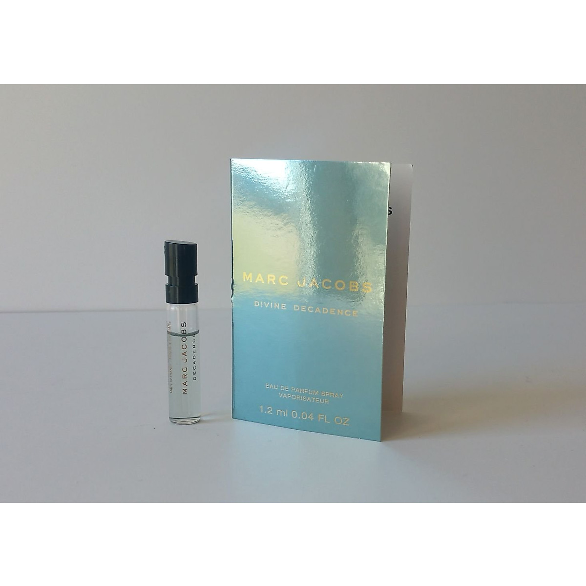 Marc Jacobs Divine Decadence 0.04 fl oz Eau De Parfum Sample Spray Vial