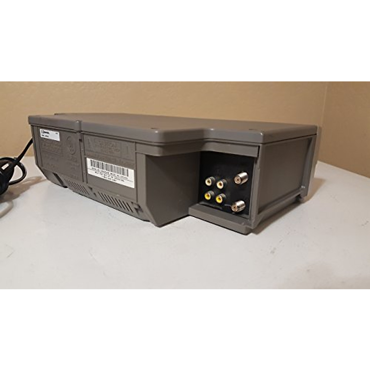 Emerson EWV403 4-Head Video Cassette Recorder with On-Screen Programming Display