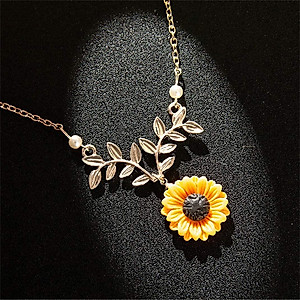 Sweet Sunflower Faux Pearl Leaf Pendant Necklace Resin Daisy Flower Clavicular Chain Fashion Jewelry for Women,Golden Nice Processed