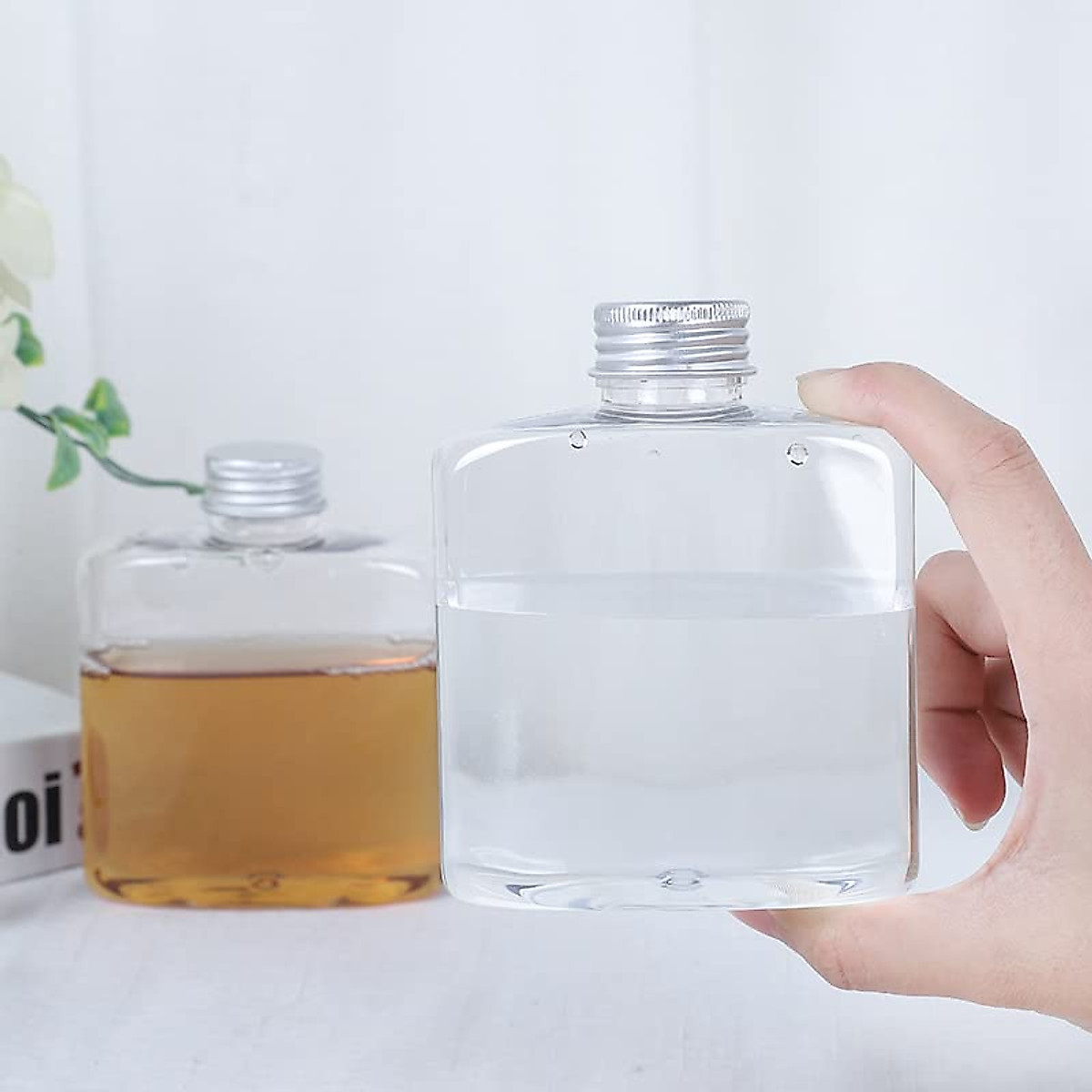 Elsjoy 24 Pack Plastic Juice Bottles, 8.5 Oz Clear Liquor Bottle Flat Slim Beverage Container with Aluminum Cap, Portable Water Flask for Drinks, Milk, Tea, Alcohol, Leak Proof