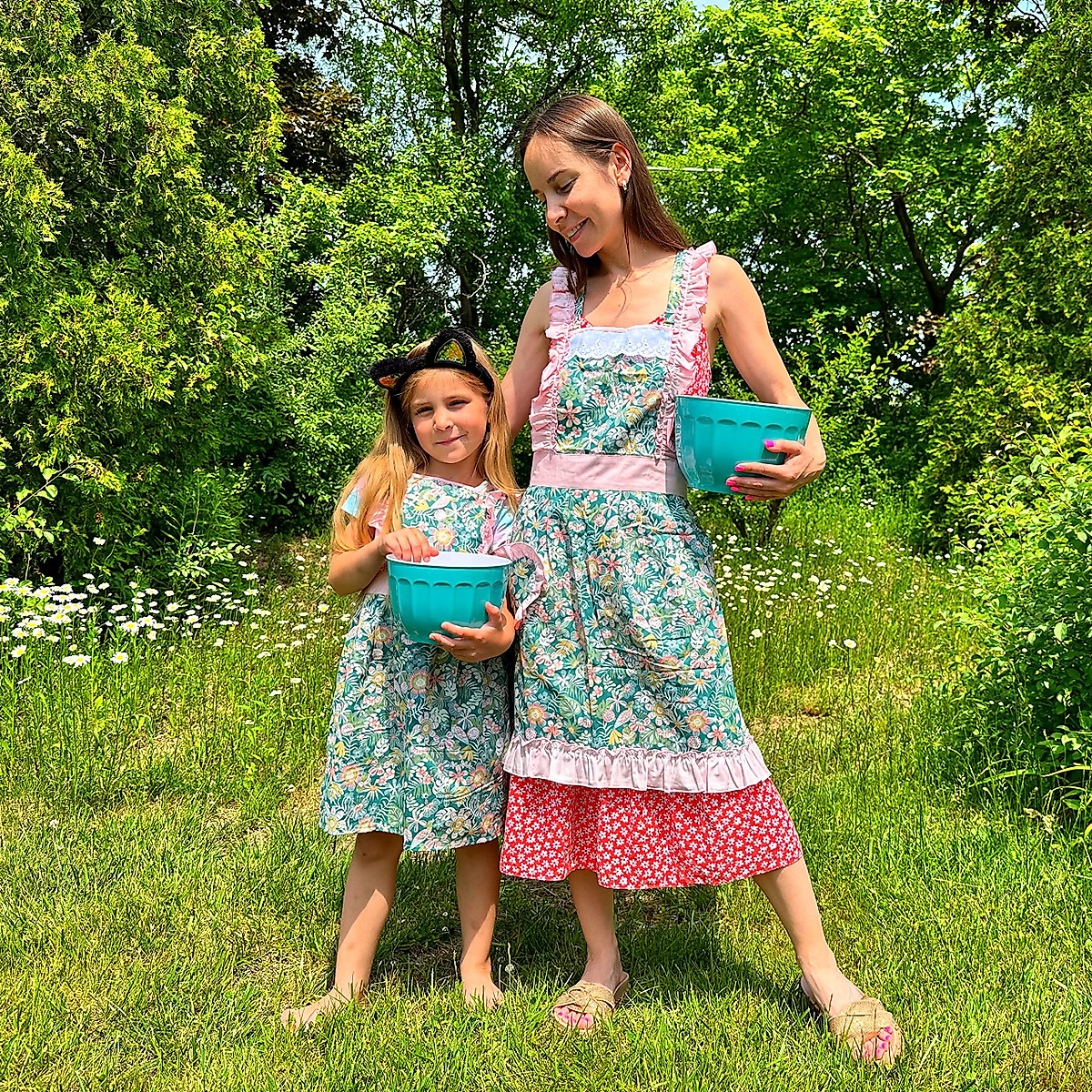 CRB Fashion Womens Cooking Baking Apron | Ladies, Woman, Kitchen Chef Aprons with Pocket (Dainty P)