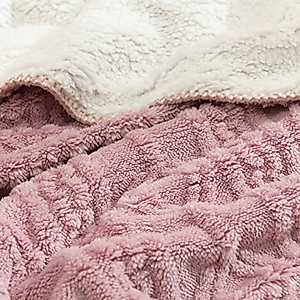 SofyCotty Sherpa Throw Blanket Soft Warm Cozy Plush Throws Blankets for Couch Sofa, Flannel Fleece Throws Geometric Knitted Pattern Blankets for Bed Living Room(50x60 inches,Pink)