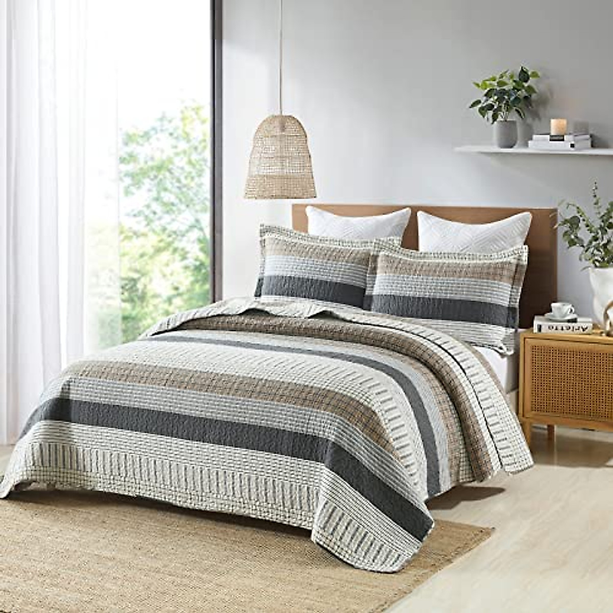 PANGUSHAN 100% Cotton Quilt Set Queen Size, Patchwork Queen Quilt Bedding Set Bedspreads, Farmhouse Lightweight Comforter Reversible Quilt, White/Brown/Grey Bed Spread for All Season, 3 Pieces