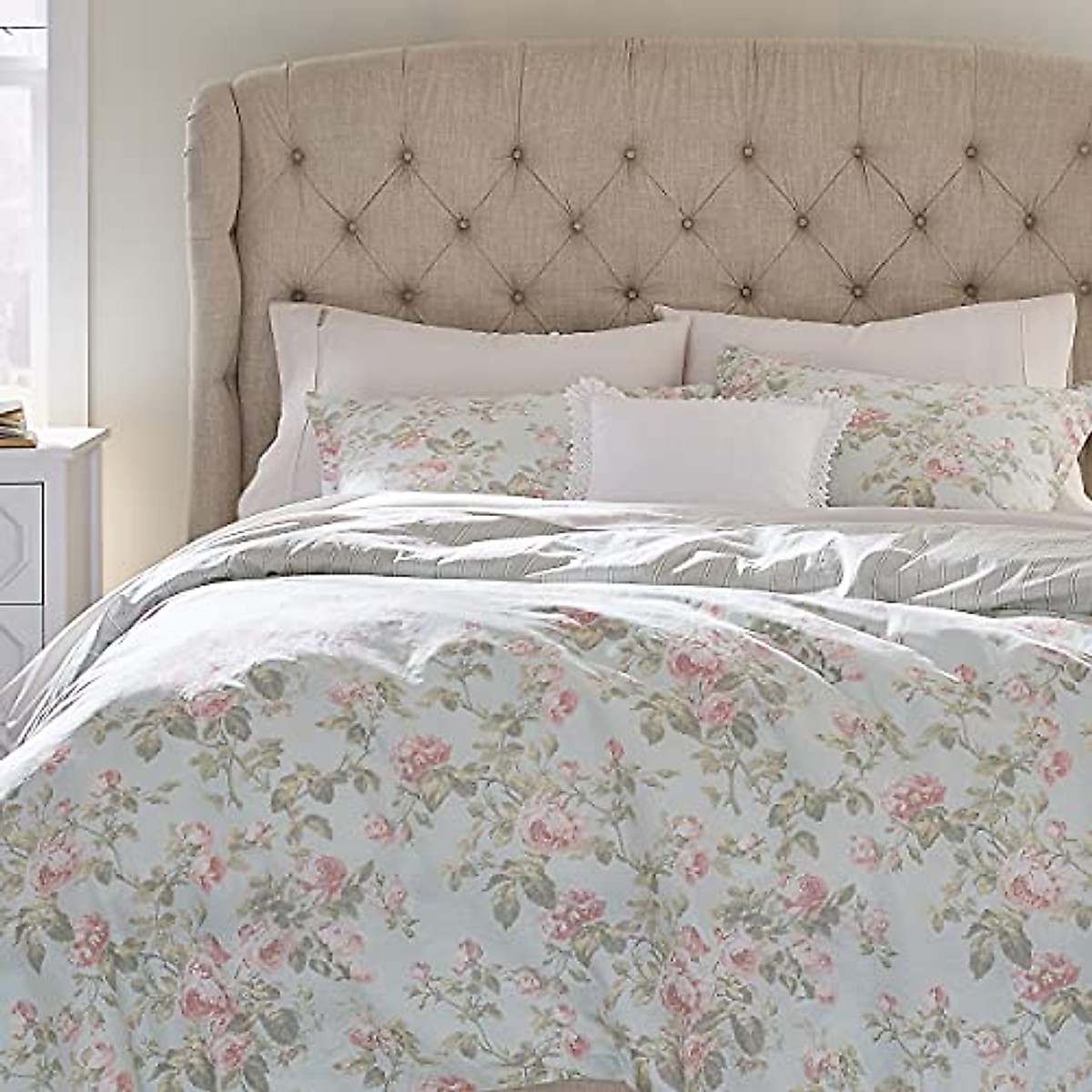 Laura Ashley Home - Twin Duvet Cover Set, Reversible Cotton Bedding with Matching Sham, Breathable Home Decor for All Seasons (Madelynn Blue, Twin)