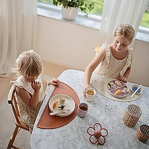 mushie Classic Silicone Suction Plate | BPA-Free Non-Slip Design (Ivory)