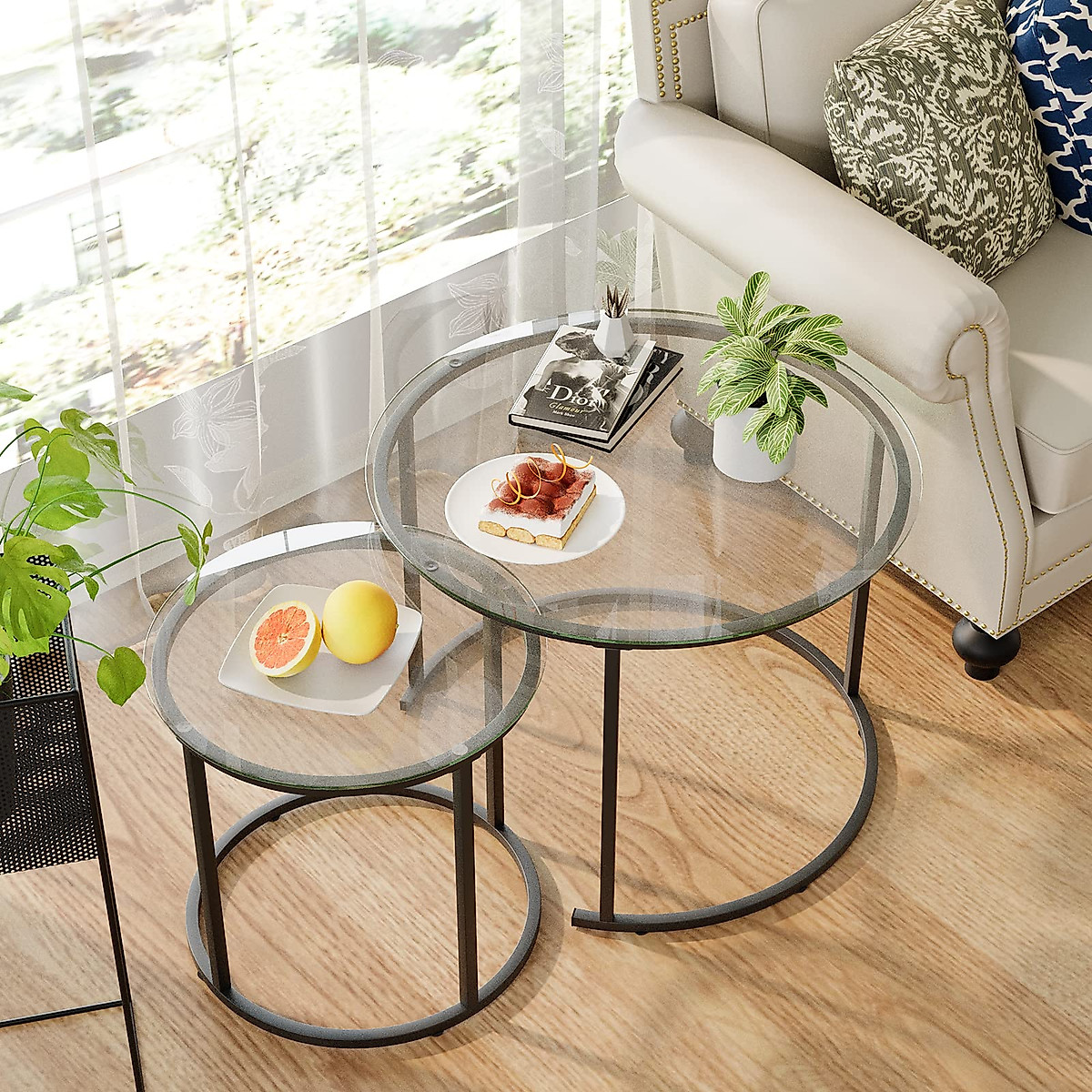 Azheruol Nesting Coffee Table Set of 2,Modern Black Tempered Glass Side Table, Metal Frame Round End Table.Small Glass Tea Table for Living Room,Bedroom Studio Apartment Essentials，17.7IN