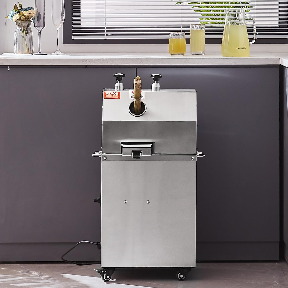 VEVOR Electric Sugar Cane Juicer, 750W Sugarcane Juicer Machine with 661LBS/H High Output, 3 Stainless Steel Rollers, 2.4" Large Inlet, Sugarcane Juice Extractor Squeezer on Wheels for Home/Commercial