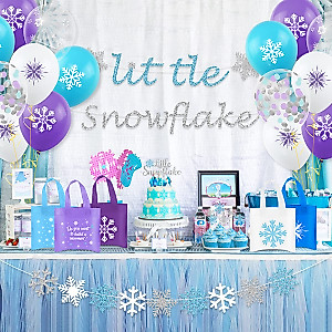 20Pcs Snowflake Party Favors Bag, Winter Frozen Non-Woven Candy Treat Bags, Winter Theme Goodie Gifts Tote Bags for Kids Snowflake Holiday Party Winter Wonderland Birthday Baby Shower Party Supplies
