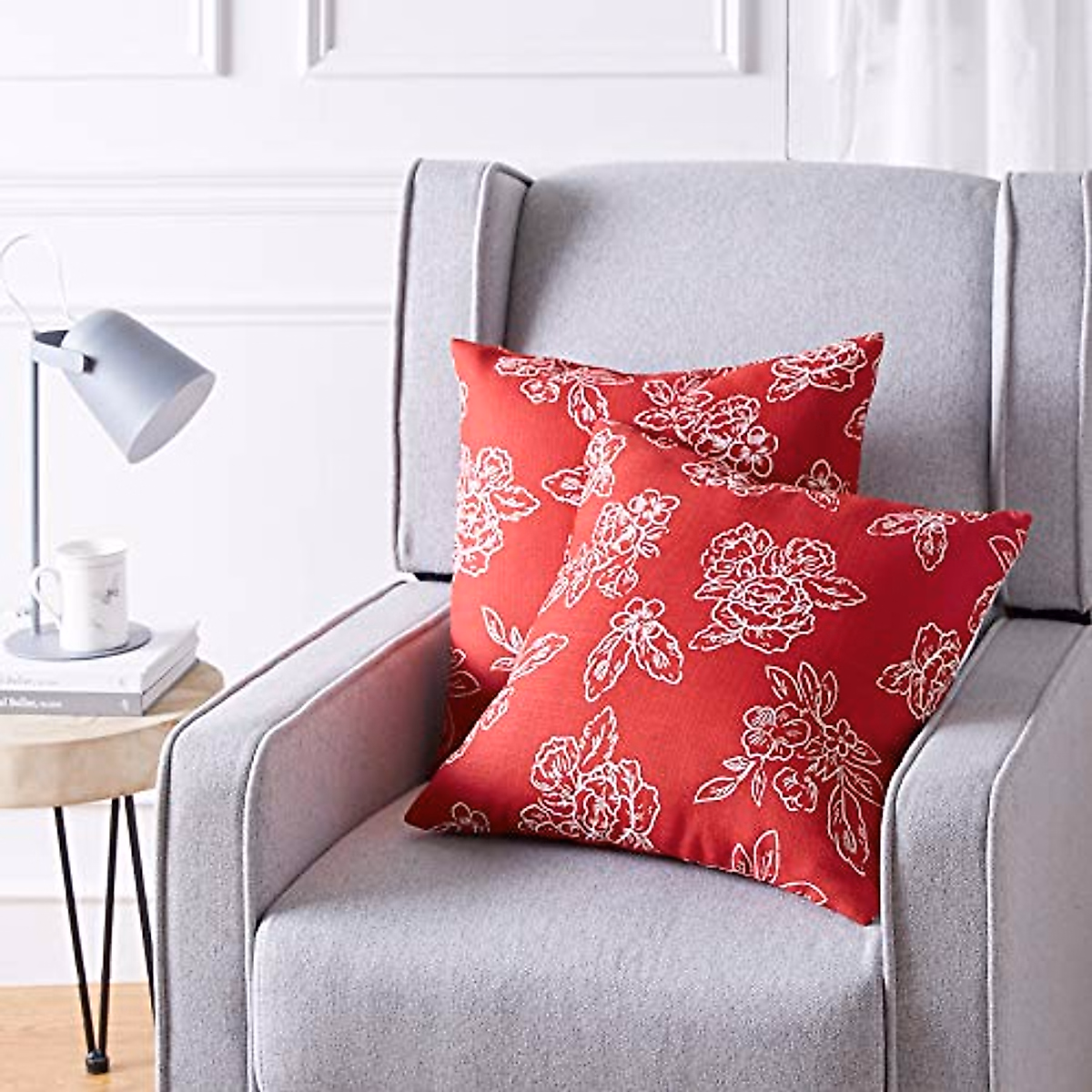 Amazon Basics 2-Pack Linen Style Decorative Throw Pillows - 18" Square, Classic Red Floral