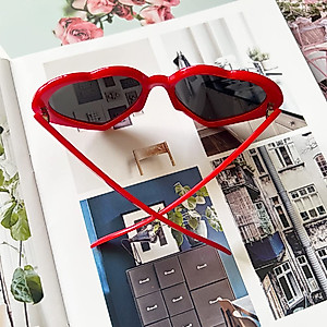 OZPYKAE Women Polarized Love Heart Sunglasses,Fashion Cute Heart Glasses Vintage Eyewear Sunglasses for Ladies