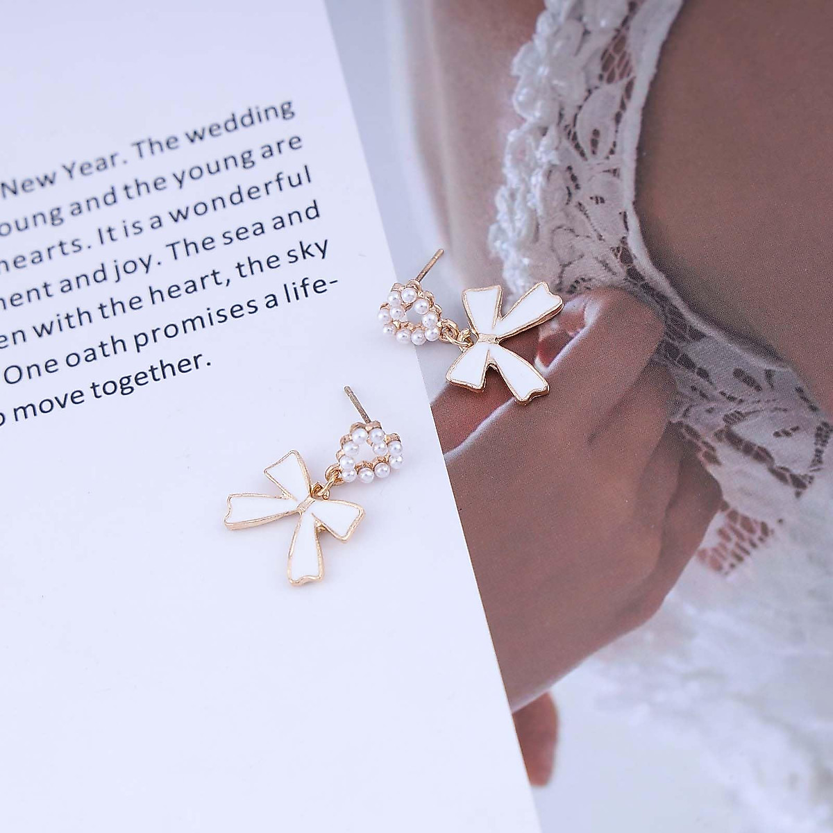 Sttiafay Vintage Pearl Bow Dangle Earrings Pearl Heart Earrings Gold Pearl Bow Stud Earrings Pearl Heart Bridal Earrings Jewelry for Women and Girls