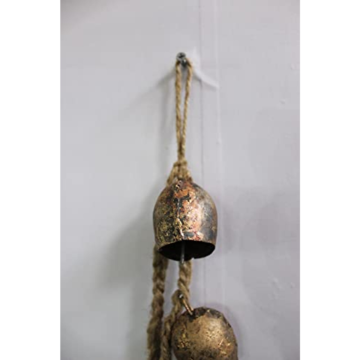 Mango Gifts Rustic Iron 4 Vintage Metal Bells Hanging Windchime with Rope Relaxing Tranquil Wind Chimes 45 cm Length
