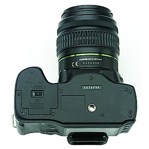 Pentax *istDL 6.1MP Digital SLR Camera with DA 18-55mm f3.5-5.6 AL Digital SLR Lens