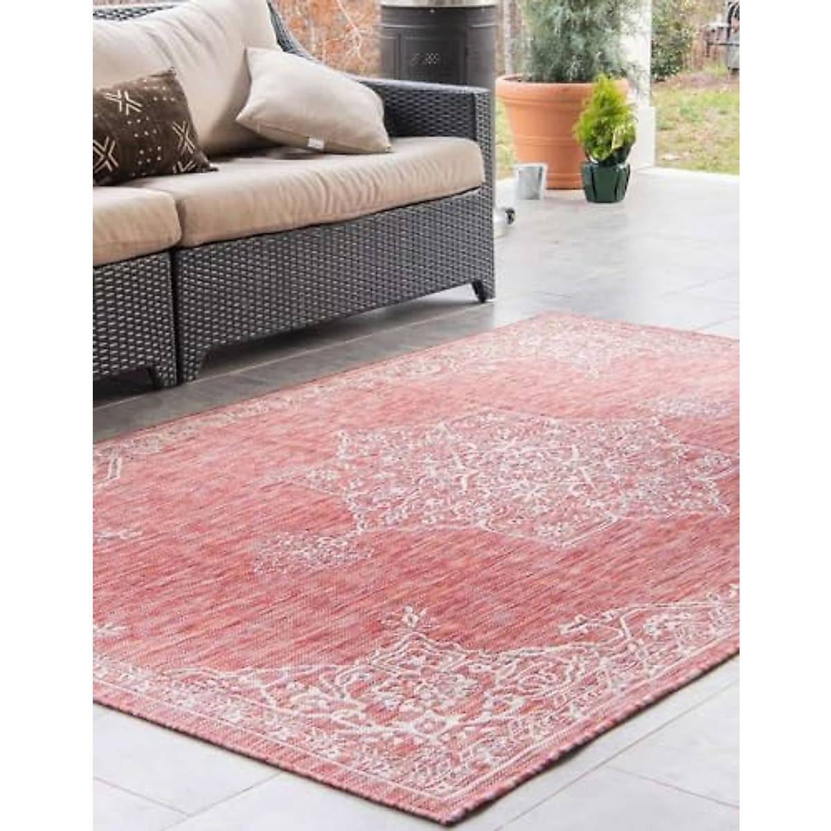Unique Loom Outdoor Traditional Collection Area Rug - Antique (7' 10" x 10' Rectangle Rust Red/Ivory)