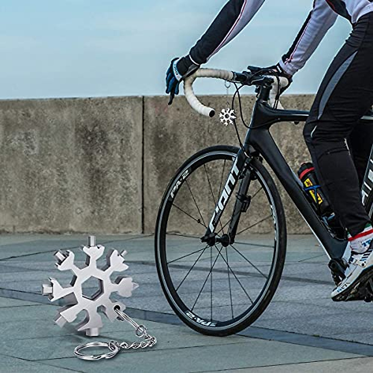 18-in-1 Snowflake Multi Tool, Gift for Boys Father/Dad Husband, Portable Stainless Multi-Tool Compact Snowflake Tool Multi Instrument Outdoor, DIY Handyman Hand Tools Christmas Gift (Sliver)