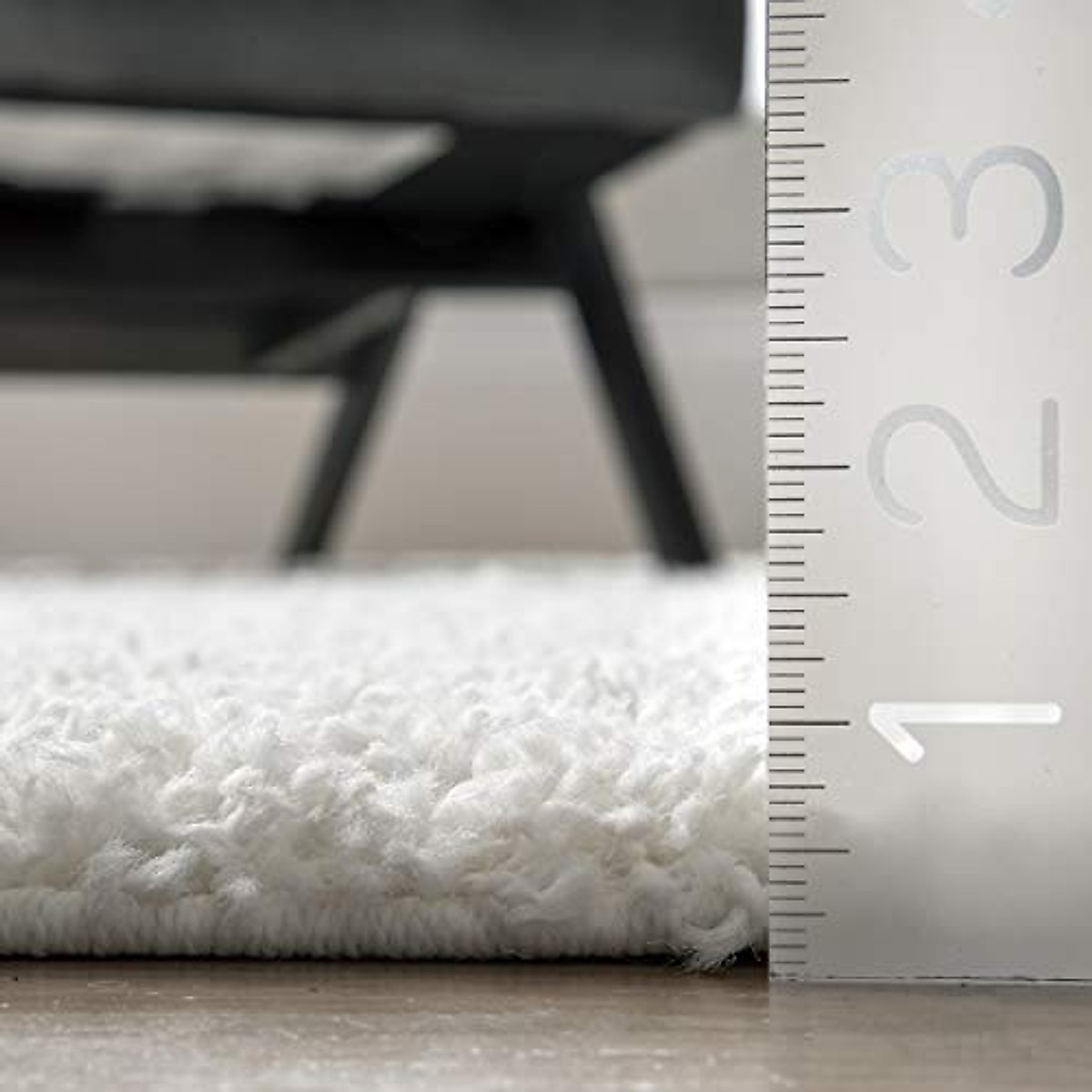 nuLOOM Wowshag Area Rug, 5' 3" x 7' 6", White