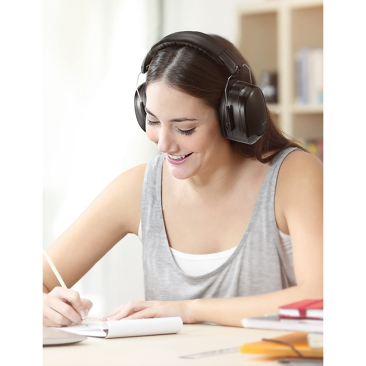 Wowteech Ear Protection Safety Muffs, NRR 28dB Earmuffs for Hearing Protection, with Padded Headband, Compact Foldable Defenders Shooting, Hunting, Mowing, Construction, a Carrying Bag, Black, Large