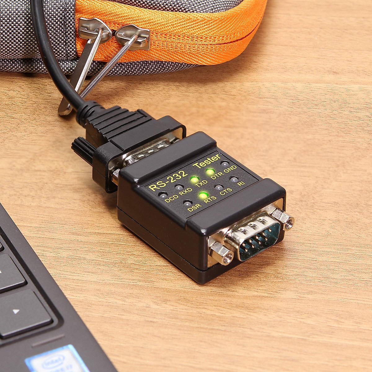Cablemax RS-232 LED link Tester DB-9 Male to DB-9 Female