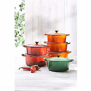 Le Creuset Enameled Cast-Iron 9-Quart Round French Oven, Red