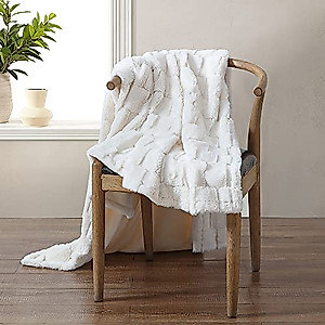 Stassie Faux Fur Throw Blanket – Soft and Elegant Blanket for Couch and Bed - 380 GSM – Cozy & Warm - Luxurious Carved Design (White)