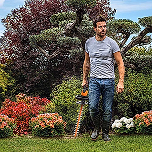 Worx WG261 20V Power Share 22" Cordless Hedge Trimmer (Battery & Charger Included)