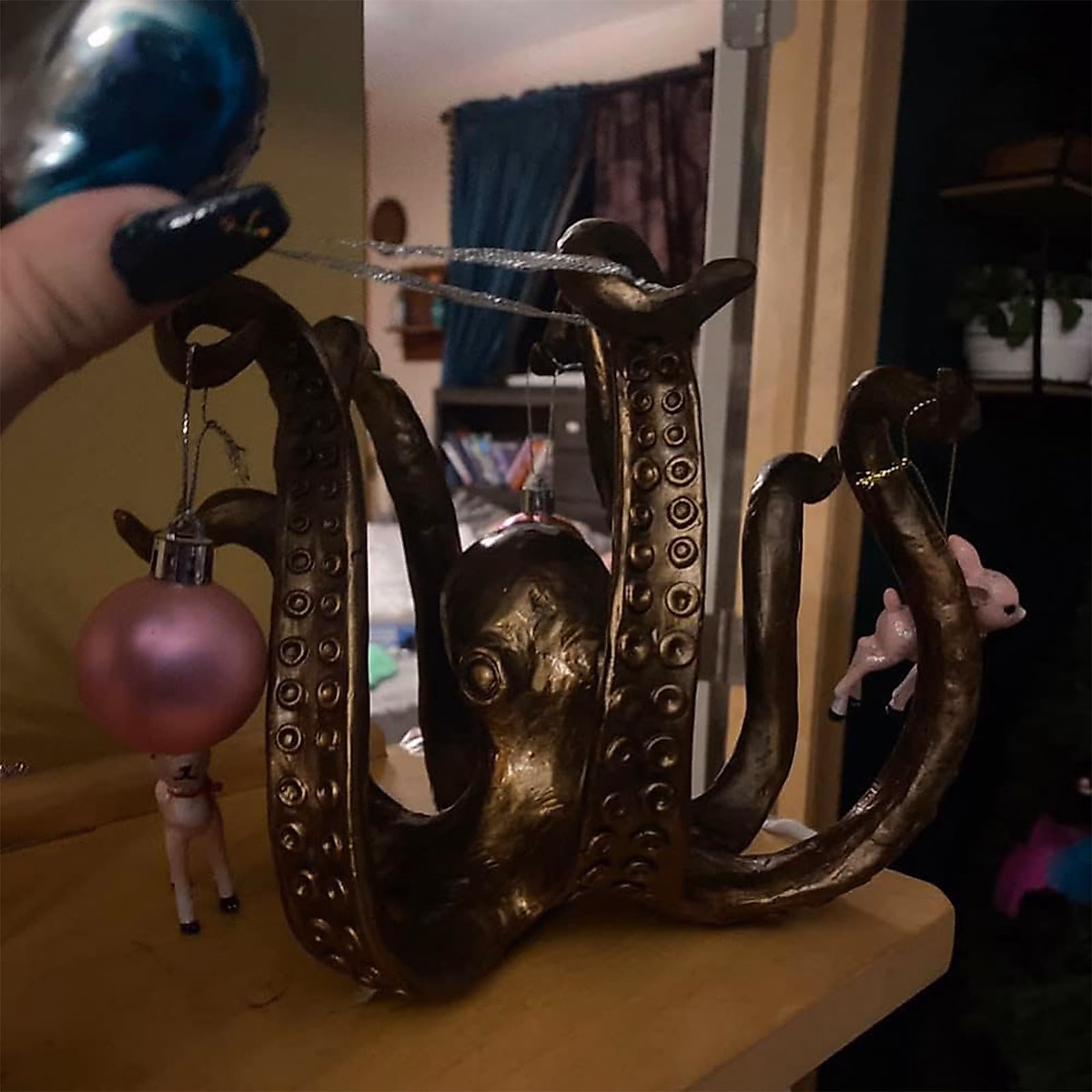 fencyatt Octopus Mug Holder, Octopus Coffee Mug Holder, Octopus Mug Holder for Counter Top, Octopus Cup Holder, Octopus Coffee Cup Holder, Kitchen Dining Bar Statue Accessory, Retro Resin (Copper)