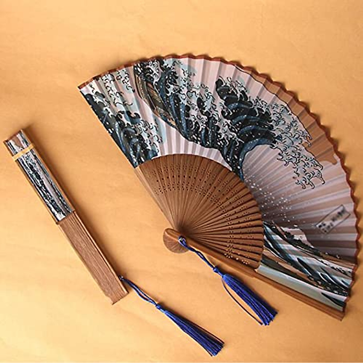 Hand Fan Pocket Fan Tassel Folding Fan Retro Bamboo Handle Fan Summer Party Dancing Wedding Vintage Style
