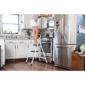 Rubbermaid 3-Step Steel Ladder, Folding Step Stool with Hand Grip and Non-Slip Feet, White, Tested to ANSI US Safety Standards, No Assembly Required (Amazon Exclusive)