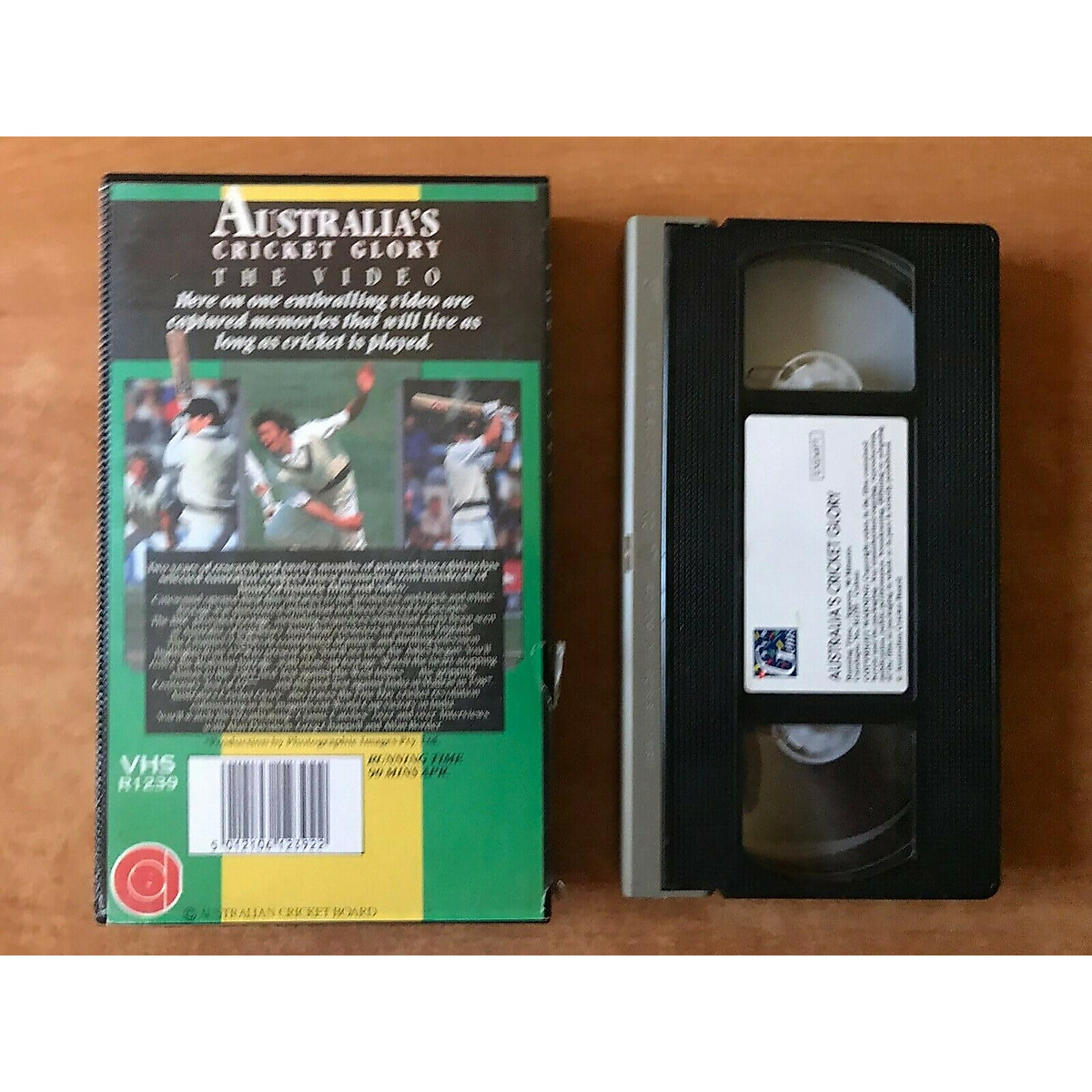 Batman And Robin: Superhero Film - Large Box - Ex-Rental - G.Clooney - Pal VHS