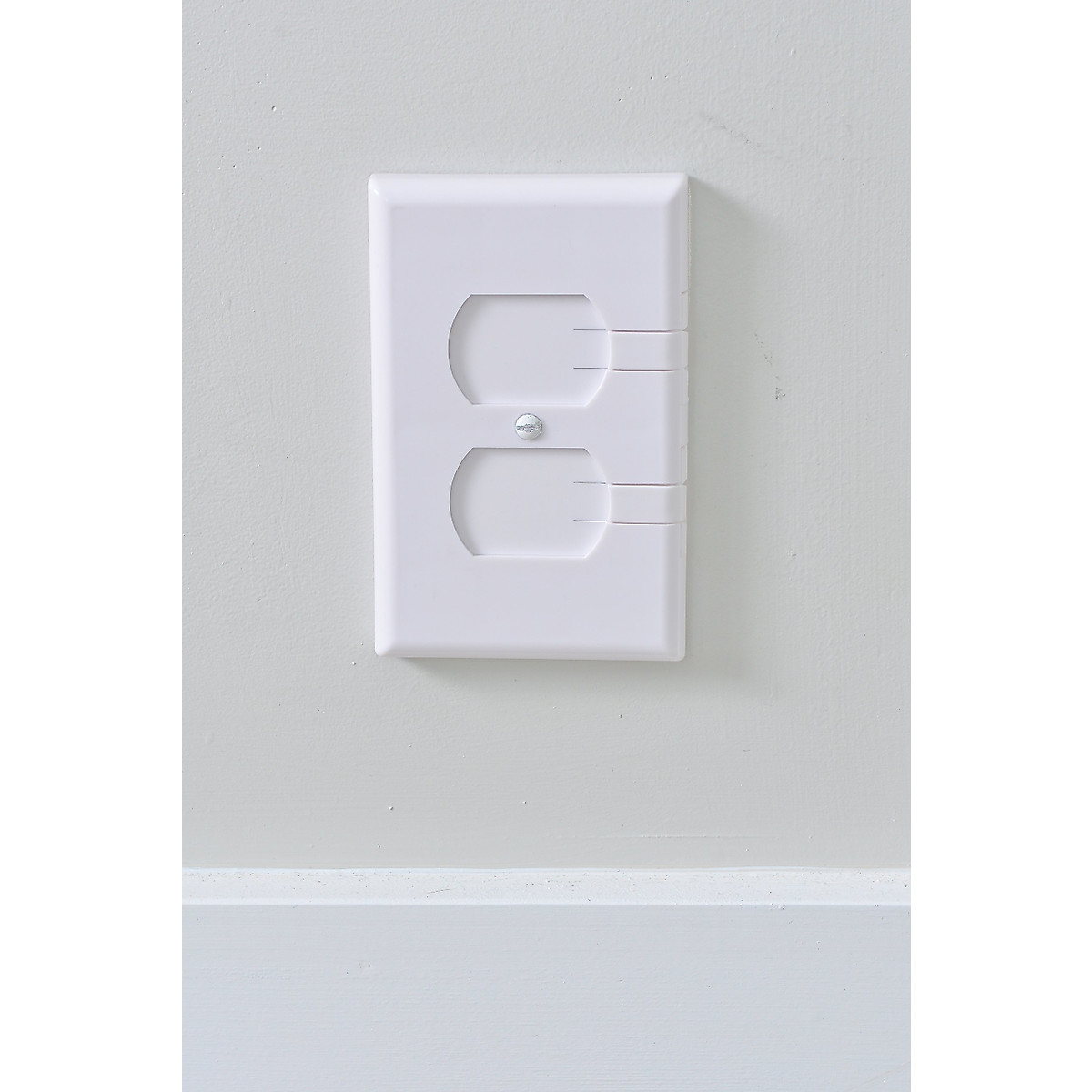Cardinal Gates 3 Piece Socket Guard, White