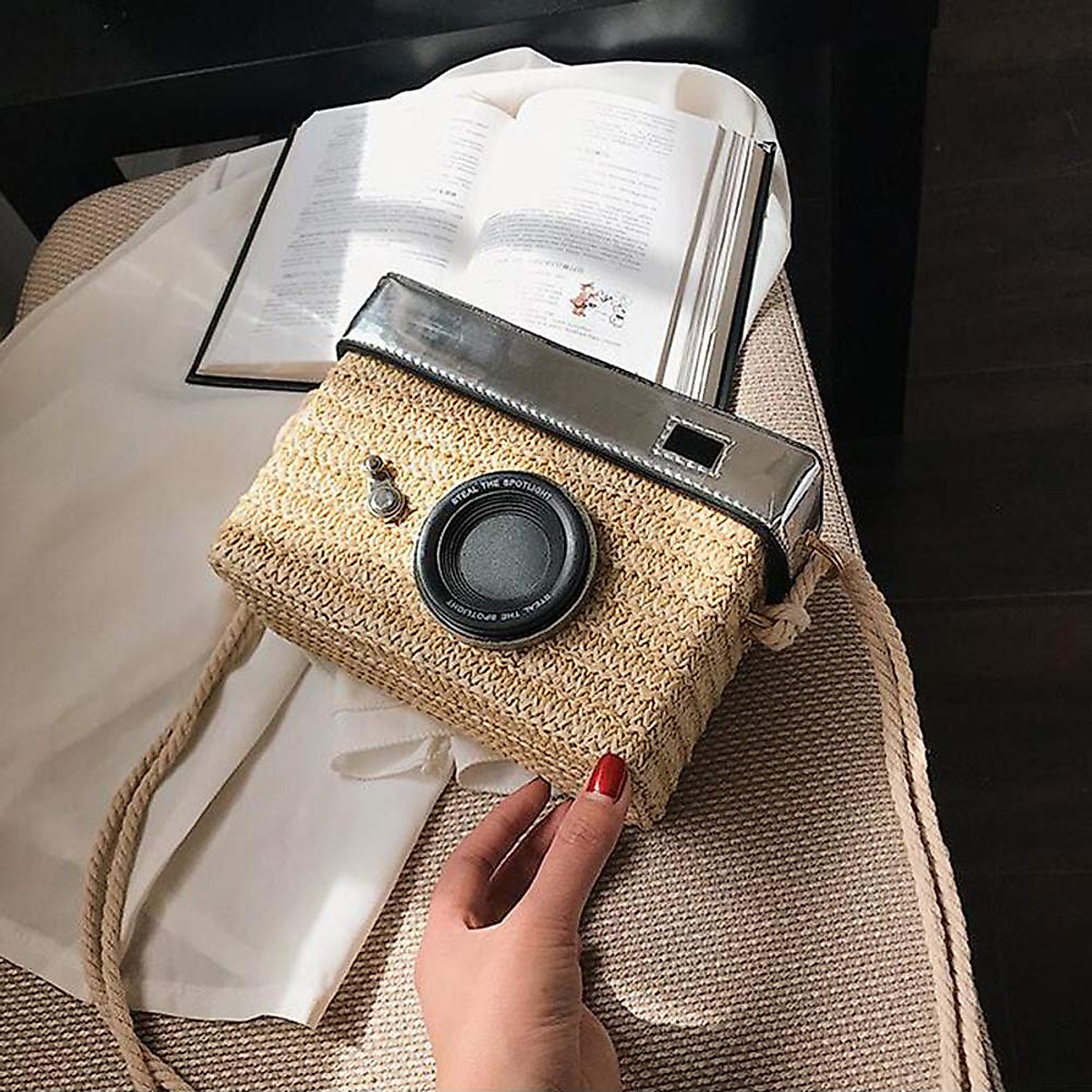 TENDYCOCO Crossbody Bag Camera Shaped Straw Woven Bag Mini Shoulder Bag for Women (Khaki)