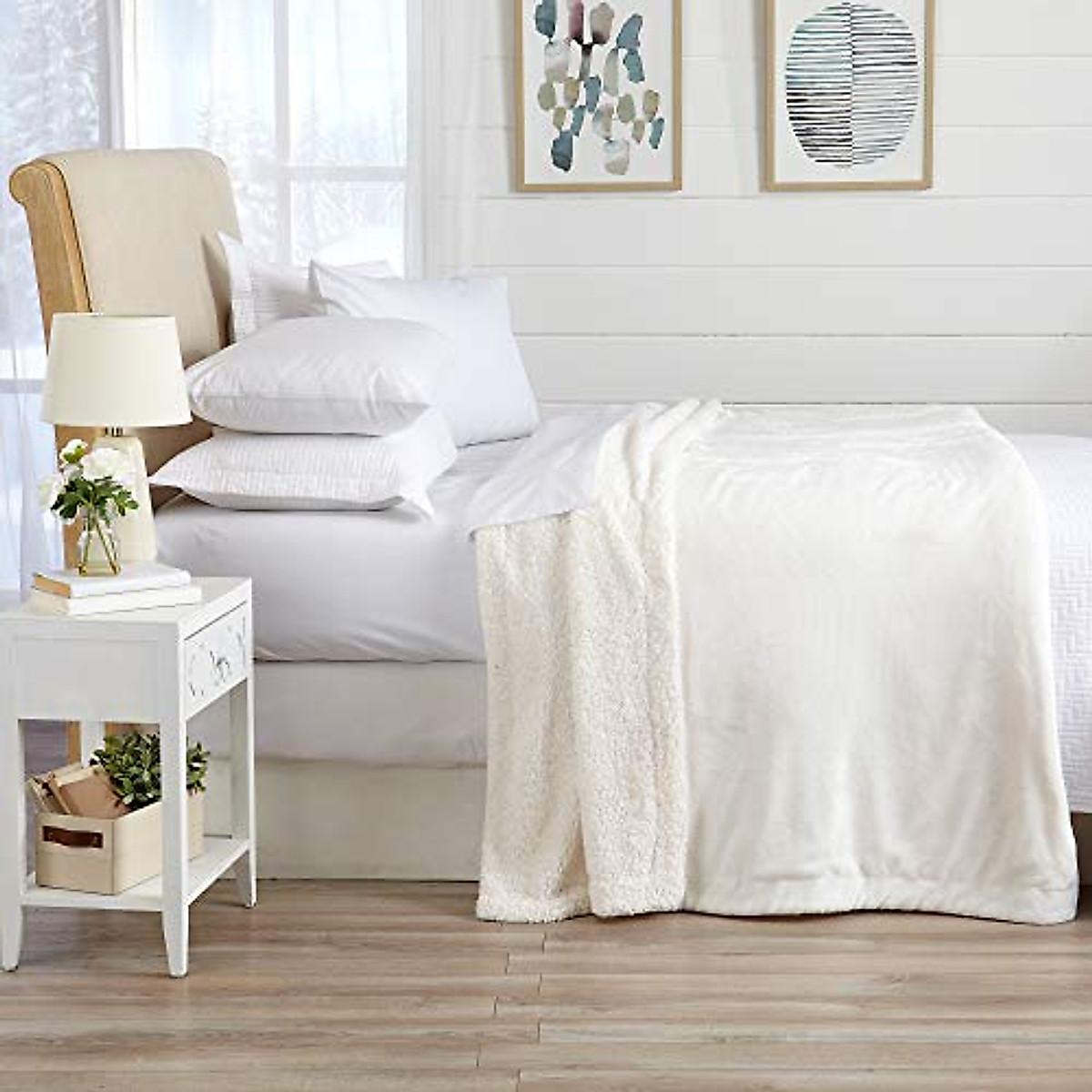 Great Bay Home Sherpa Fleece and Velvet Plush Full/Queen Throw Blanket White | Thick Blanket for Fall and Winter | Cozy, Soft, and Warm Fleece Throw Blanket | Cielo Collection