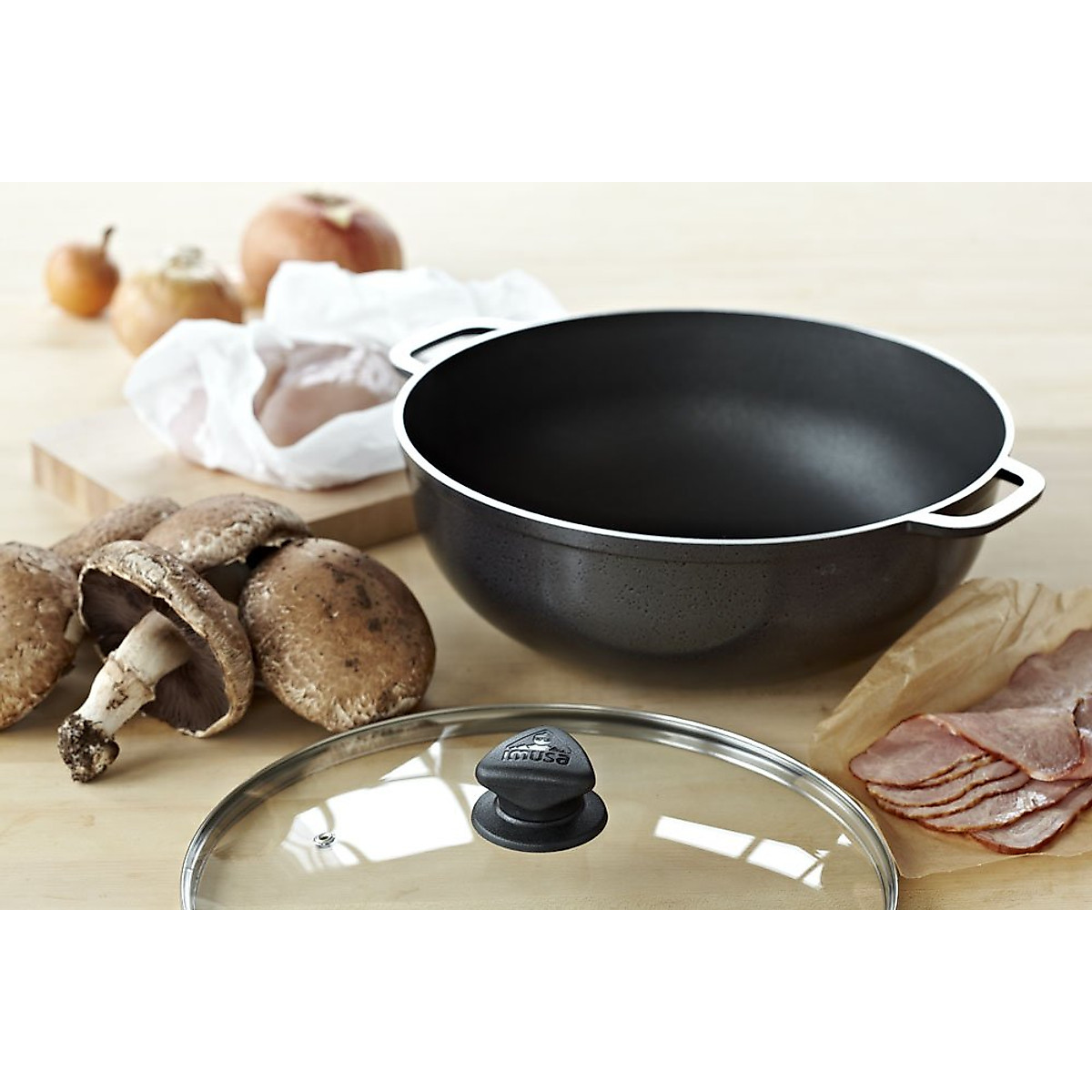 IMUSA USA GAU-86626T Colombian Nonstick Caldero with Porcelain Hammered Finish 4.8-Quart, Dark Gray
