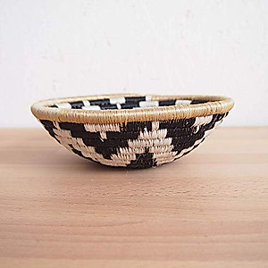 Small African Basket- Chwele/Rwanda Basket/Woven Bowl/Sisal & Sweetgrass Basket/Black, Tan, White