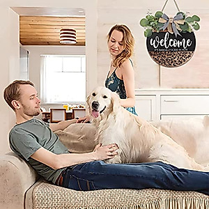 FWIEXA 3D Welcome Door Sign Wreath Wall Decor, It's Basically A Zoo in Here Round Wood Hanging Sign (11.4”x11.4”), Funny Hollow Leopard Pattern Decoration for Yard Garden Farmhouse Outdoor