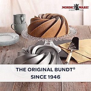 Nordic Ware Platinum Collection Heritage Bundt Pan