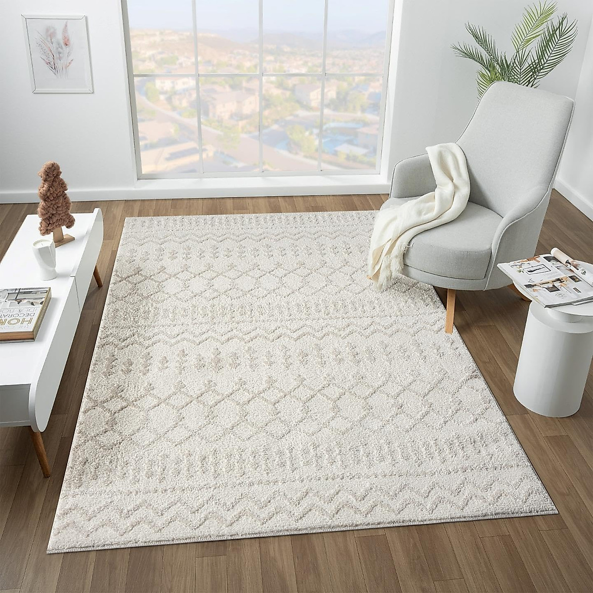 LUXE WEAVERS Ibiza Collection 8742 Cream 6x9 Modern Abstract Area Rug