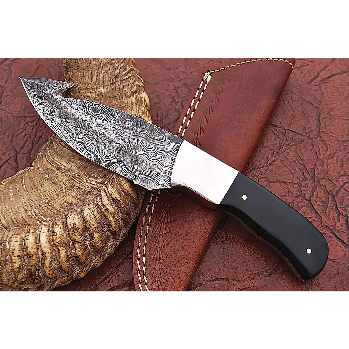 HUNTEX Handmade Hand-Forged Ladder Pattern Damascus Steel 8 Inch Long Full Tang Natural Buffalo Horn Handle Razor Sharp Hunting Camping Gut Hook Knife w/Genuine Leather Pouch