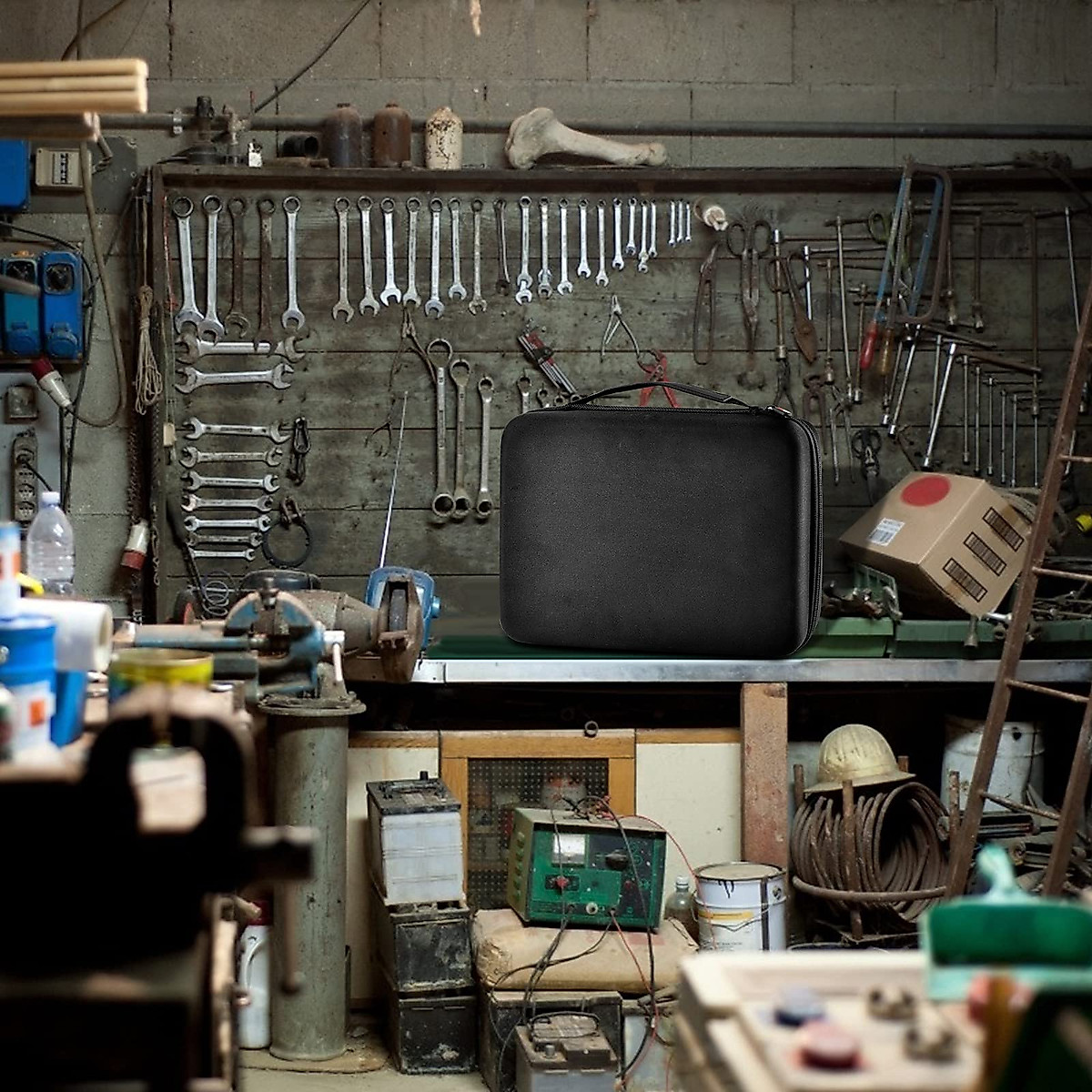 Comecase Hard Battery Organizer Storage Box, Carrying Case Bag Holder - Holds 148 Batteries AA AAA C D 9V - with Battery Tester BT-168 (Batteries are Not Included)