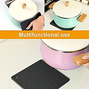 Y6S 4Pcs Silicone Trivet Mats Anti-Slip Square Round Hot Pads Heat-Resistant Hot Holders Spoon Dishes Rest Pad Easy to Wash and Dry BPA Free Dishwasher Safe for Kitchen Counter Y6S(Black and Gray)
