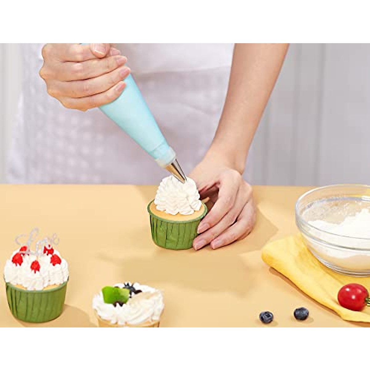 Kootek 42pcs Piping Bags and Tips Set, Cake Decorating Supplies Kits for Baking with 36 Numbered Frosting Icing Tips, 2 Reusable Pastry Bags, Easy Carry Storage Box and Other Baking Tools