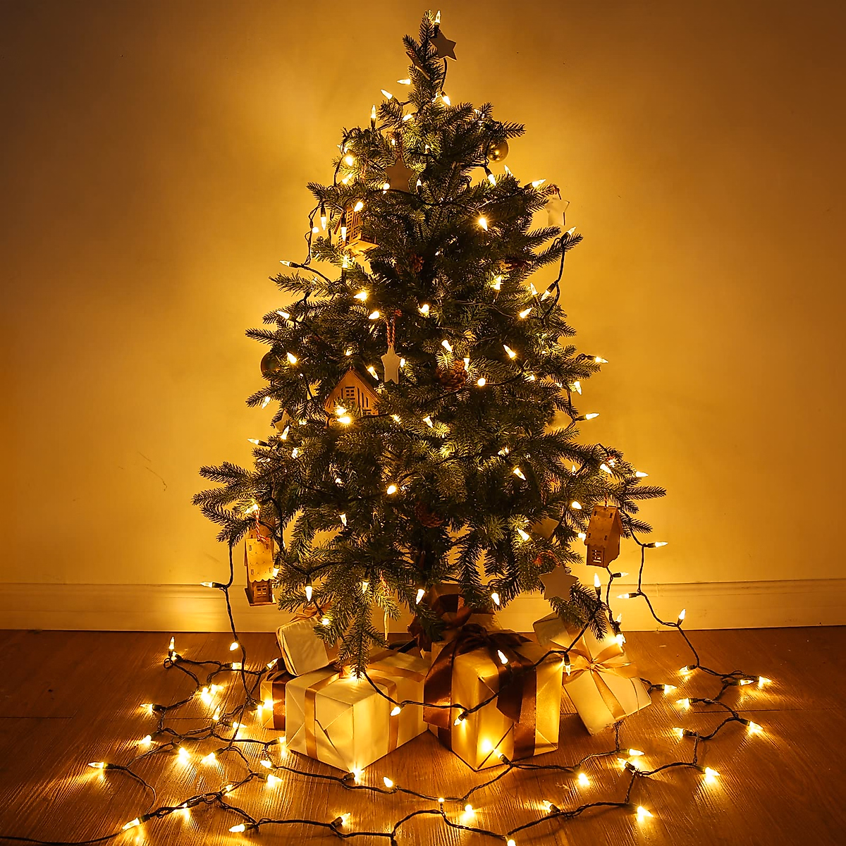 Joomer Warm white LED Christmas Lights Outdoor, 66ft 200 LED Mini String Lights 8 Modes Timer Twinkle Fairy Lights Connectable Waterproof for Indoor Outdoor Home Garden Party Xmas Decoration