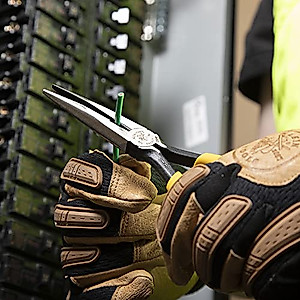 Klein Tools D203-7 Needle Nose Pliers, Long Nose Side Cutters, Heavy Duty Alligator Pliers, 7-Inch