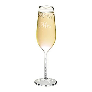 Juvale Set of 2 Mr and Mrs Champagne Glasses, His and Hers Wedding Day Toasting Flutes for Bride and Groom Newlyweds, Engagement, Wedding and Bridal Shower Gifts (8oz)