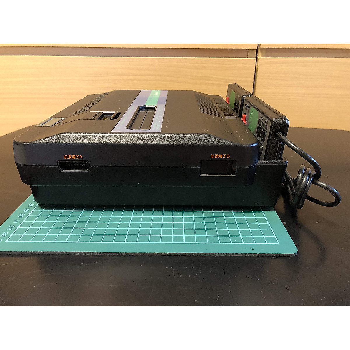 Sharp TWIN FAMICOM(You can play nes & disksystem)