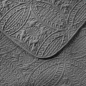 Quilt Set King/Cal King/California King Size Dark Grey - Oversized Bedspread - Soft Microfiber Lightweight Coverlet for All Season - 3 Piece Includes 1 Quilt and 2 Shams, Geometric Pattern